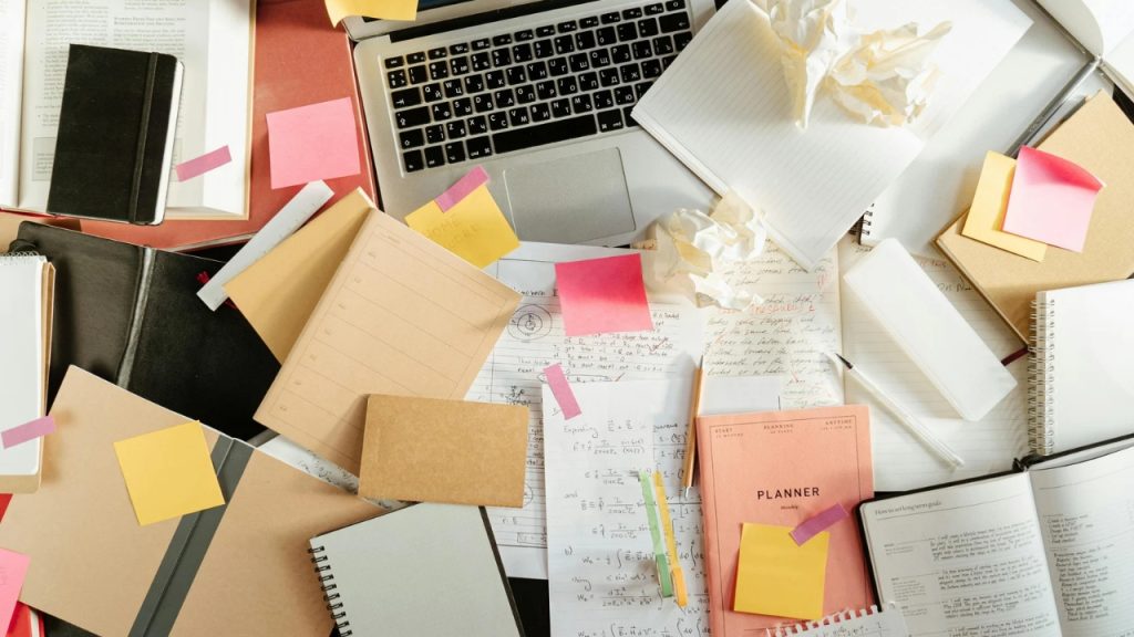 Cara Membuat Paper untuk Tugas Kuliah, Mahasiswa Perlu Tahu! - Halo ...